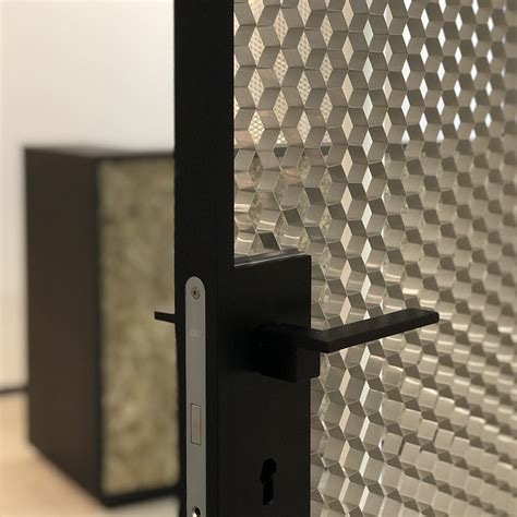 Luminous Materials Inc
