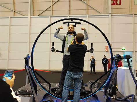 Vitruvian Vr A Crazy And Fun Machine For Flying In Virtual Reality