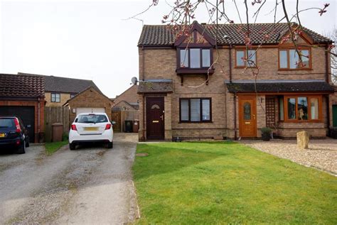 Foxfield Close Skellingthorpe Lincoln 2 Bed Semi Detached House To