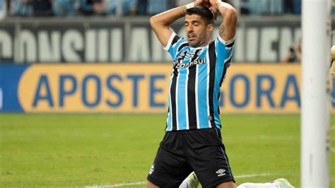 Dores De Suárez Voltam A Assombrar Torcida Do Grêmio