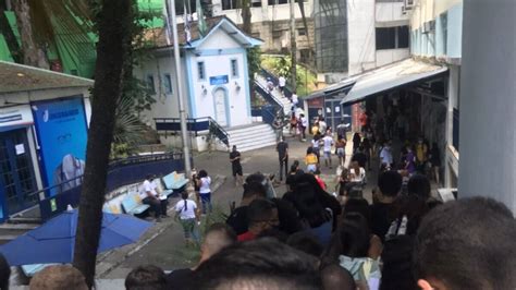 Enem 2020 Candidatos e familiares criticam falhas de protocolos sanitários