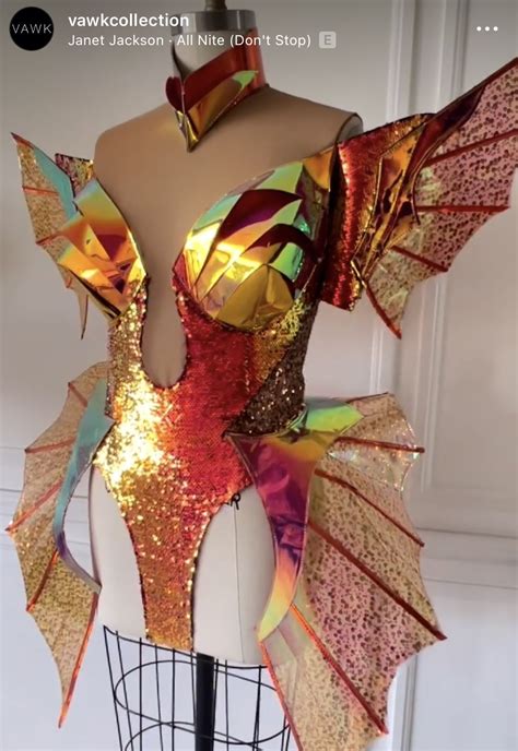 Pin By Kara Hryszko On Costume Design Fashion Show Themes Mirrored