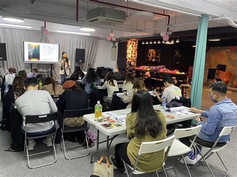 杏晁中醫診所 【活動重溫】 《中醫療法》—痛症穴位按摩講座 隨著香港人口老齡化及居家安老的概念越來越普及，不少伴侶或子女在家都需要照顧老人