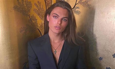 Elizabeth Hurleys Son Damian Shocks With Shaved Hairstyle Fans React