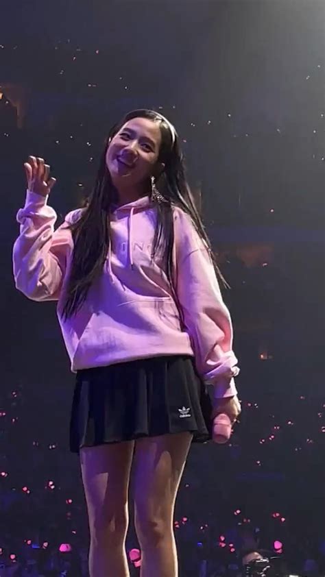 Jisoo During Soundcheak 280123 Vídeo Garotas Kpop Feminino