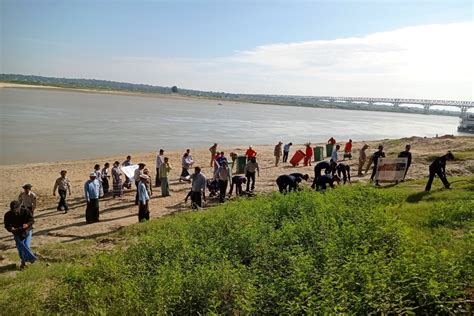 မင်းဘူး စကု မြို့နယ်ရှိ ဧရာဝတီမြစ်ကမ်းနားတစ်လျှောက် ပတ်ဝန်းကျင်ထိန်းသိမ်းရေးဆိုင်ရာ လူထုလှုပ်ရ