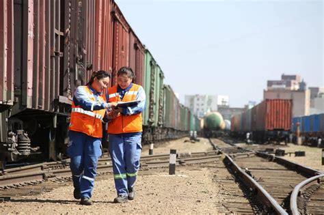 “УБТЗ” ХНН ийн ажилчдад 200 хувийн цалингийн урамшуулал олгоно