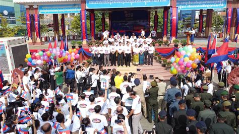 ប្រជាពលរដ្ឋ សិស្សានុសិស្ស អាជីវករទូទាំងខេត្តបន្ទាយមានជ័យ