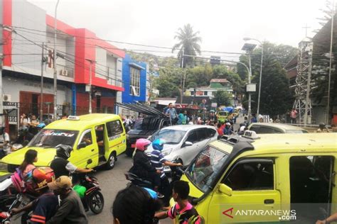 BNPB Gempa Ambon Rusak Beberapa Bangunan ANTARA News