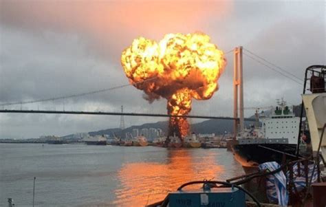 La Impresionante Explosión De Un Buque Petrolero En Corea Del Sur Infobae
