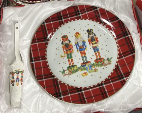 როიალ ჰოუმ • Royal Home 🍰 ნამცხვრის თეფში მაკნატუნებით ️ საახალწლო სერია სასაჩუქრე შეფუთვით 🚘