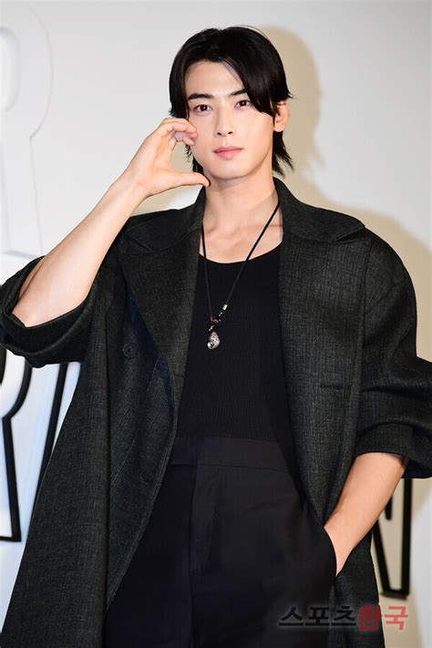 차은우 하트도 잘생김