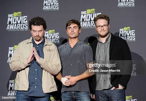 344 Zac Efron Seth Rogen Photos And High Res Pictures Getty Images