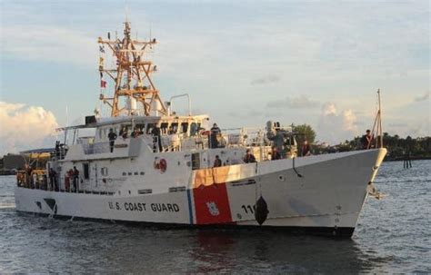 Guardia Costera Halla Salvavidas De Barco Desaparecido Rumbo A Puerto Rico