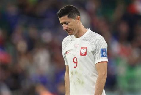 Poland Boss Michniewicz Sympathises With Lewandowski After World Cup