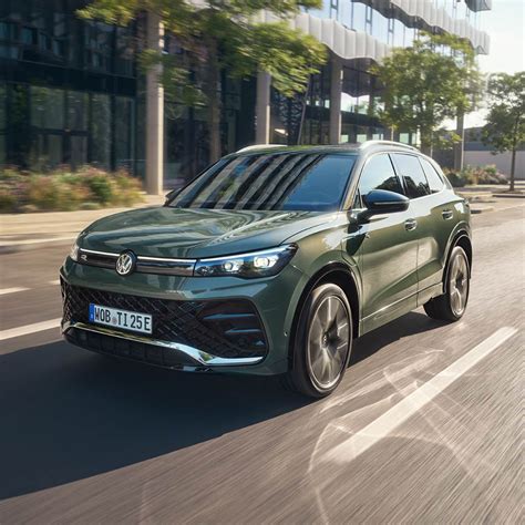 Comment Les Voitures Hybrides Redéfinissent Le Luxe Automobile Vente Auto Prestige