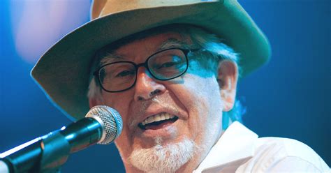 Rolf Harris Questioned Under Caution By Yewtree Detectives Huffpost