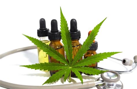 Medical Cannabis Oil Isolate Stock Image Image Of Bottle Leaf
