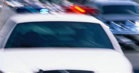 Un Homme A été Découvert Mort Dans Sa Voiture à Brossard Abattu Par