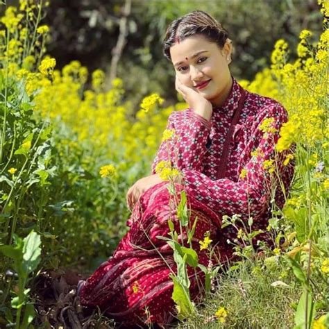 मेरो घर त लमजुङ घलेगाउँ हजुर काे कहाँ पराे By Lamjung Chautari लमजुङ चाैतारी Facebook