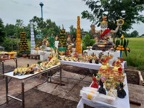 ร้านเลิศฤทธิ์ โซฮาเลิศฤทธิ์ ช่วง นวราตรี 25 กันยายน ทีมงานจัดพิธีสวดบูชาถวายพระแม่ ภายใน