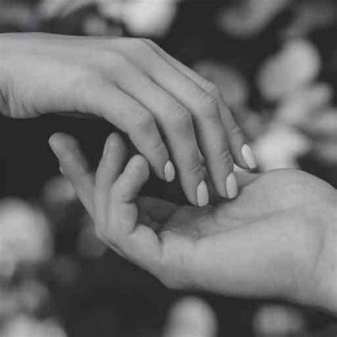 Die Vielschichtigkeit Der Farbe Grau Psychologische Und Spirituelle Bedeutung Werner Keller