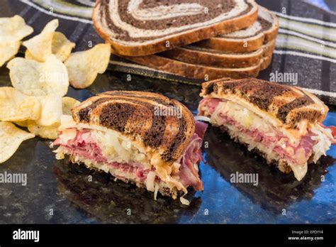 Sandwiches With Pumpernickel Bread At Phyllis Burlingame Blog