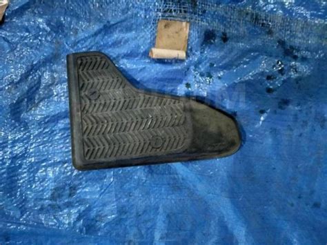 Купить Подставка под ногу Toyota Hiace Regius KCH40G 3RZ-FE во ...