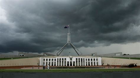 Пропалестински демонстранти се покатериха на покрива на австралийския парламент Новини бг