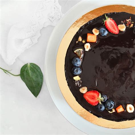 Здравословна сурова торта Сникърс гр Пловдив Just Cakes