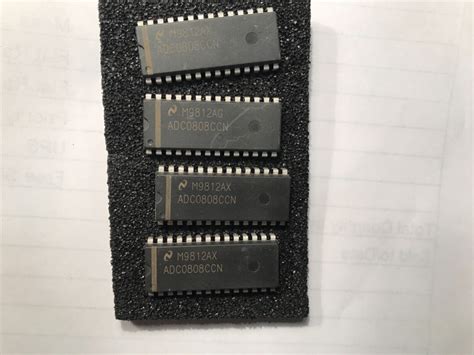 Adc0808ccn Adc0808 National Semiconductor Integrated Circuit Dip 28