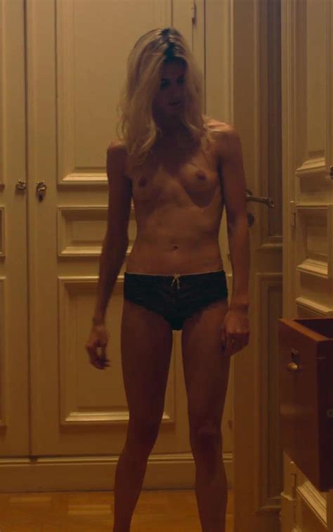 Celebrity Nudeflash Picture 2022 10 Original Clara Lago Limbo S1e1