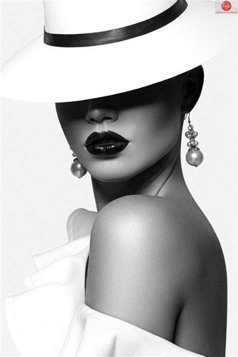 Pin Di T S Su Hats Nel 2024 Fotografia Pose Donne Donne Donne Iconiche