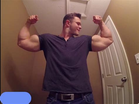 Joey Cocky Flexing