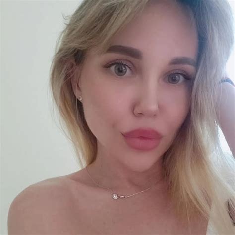 Ольга Злобина Olya Lya3005 • Threads Say More