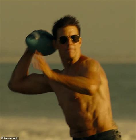 Tom Cruise Top Gun 2 Shirtless Top Gun Maverick Trail