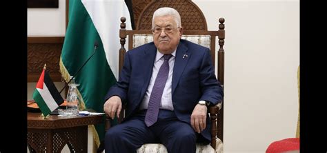 СМИ: Администрация Аббаса опровергла информацию о нападении на его кортеж