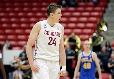 ژاپنی ها با بازیکن آمریکایی مقابل تیم ملی بسکتبال ایران اخبار والیبال