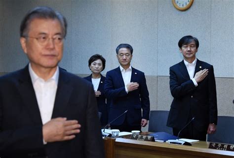 문대통령 지지율 ‘조국 임명 이후 소폭 상승 부정 50 Vs 긍정 472 아시아엔 The Asian