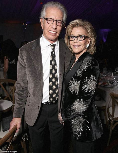 Jane Fonda 80 Says Shes Not Dating Any More Daily Mail Online
