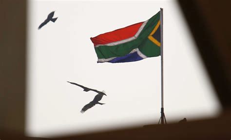 Nieuwe Coronavariant Uit Zuid Afrika Dit Weten We Tot Nu Toe