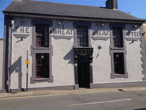 Wheatsheaf Rooms Llantrisant Updated 2019 Restaurant Reviews Photos