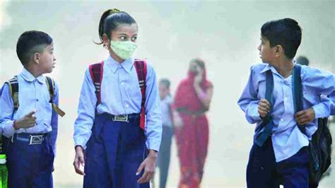 Pollution Polluted Air Shuts Delhi Schools Telegraph India