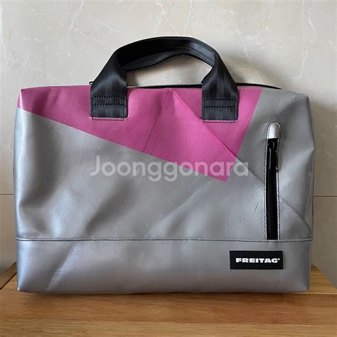 새상품 프라이탁 모스 실버핑크 노트북가방 크로스백 중고나라