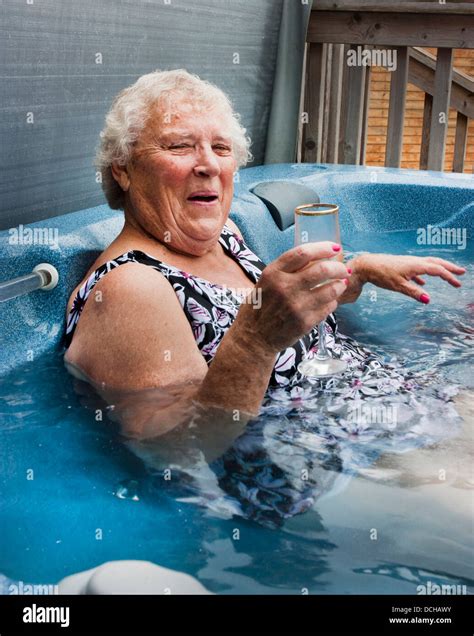 Hot Girls In Hot Tub Telegraph