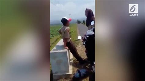 VIDEO Viral Siswa Berani Tampar Dan Ludahi Teman Prianya Regional Liputan6 Com