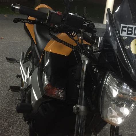 Suzuki Gsr 400 Motorcycles Motorcycles For Sale Class 2a On Carousell