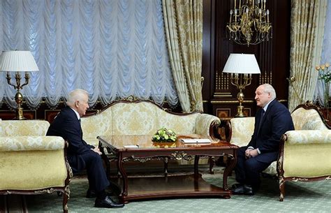 Лукашенко никто не собирается воевать против Украины