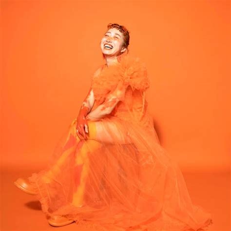 言葉にまだ出てくる前の 湧き出てきてるなんともいえない感情を 私の脳みそも心もすべて透けて見えてるように 私が話す前に話してくれた。 涙が止まらなかったなぁ 状況は変わってないけど 気が