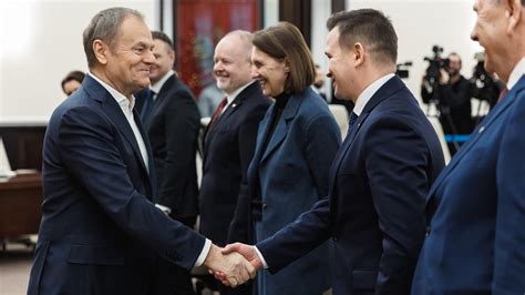 Donald Tusk odniósł się do decyzji PKW w sprawie sprawozdania finansowego PiS Patrzę na ministra